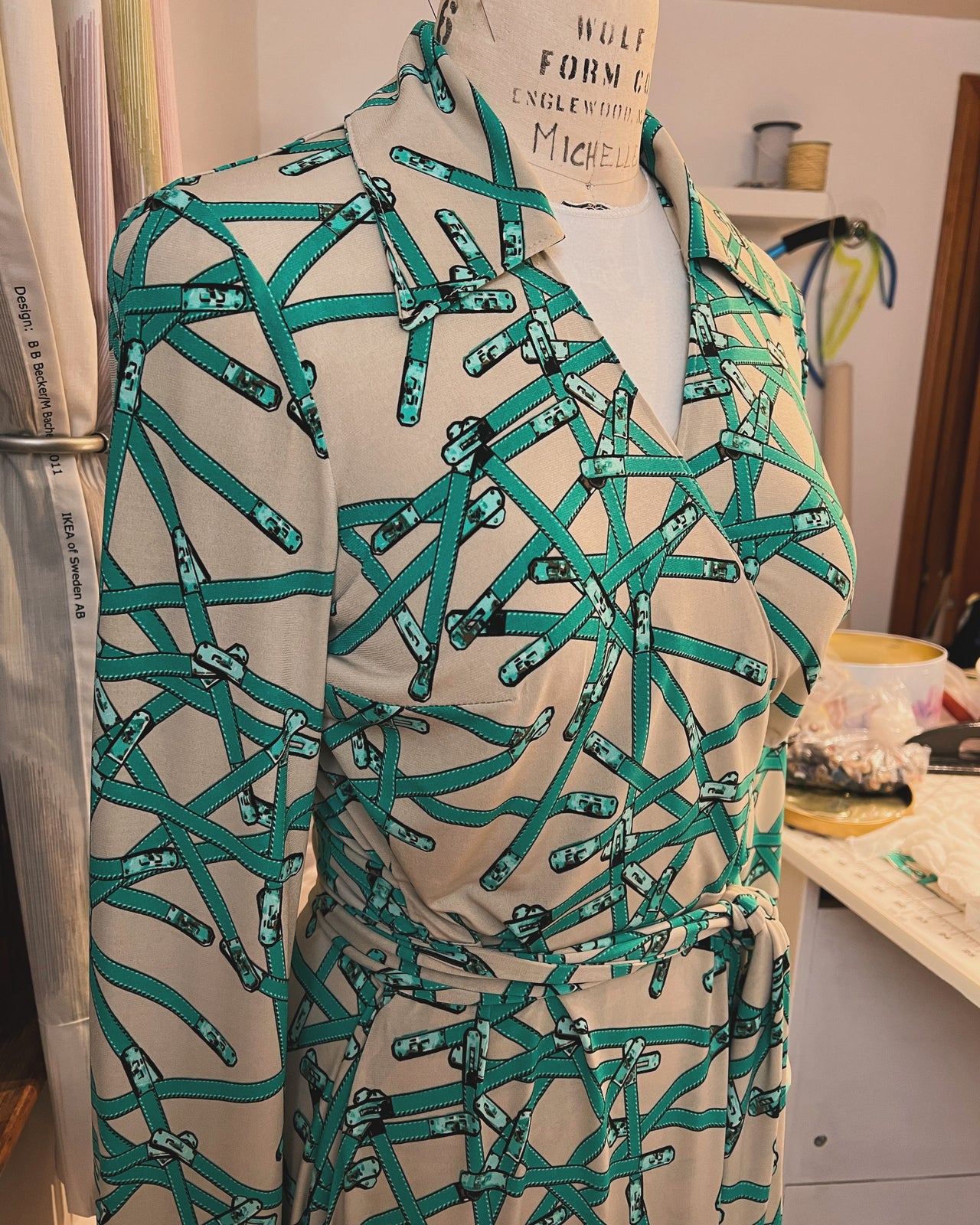 Thoughts on Vogue Patterns V2000 DVF Wrap Dress Re-issue – Gorgeous Fabrics